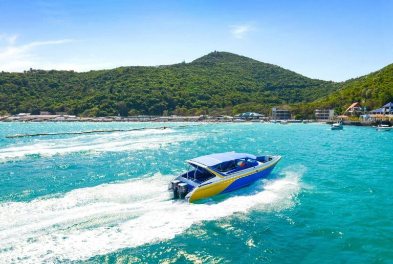 The Basics of Marine Engines: 4 Different Types