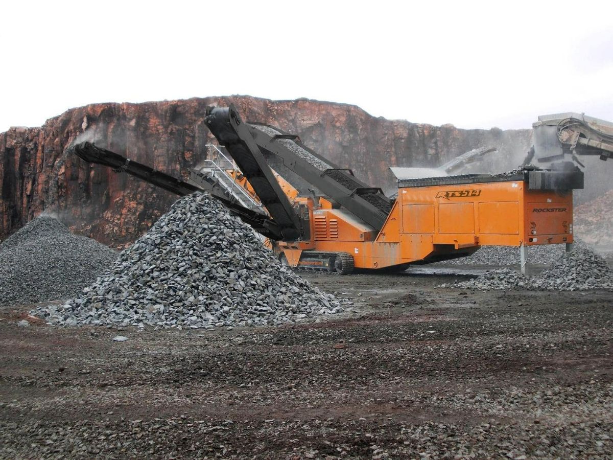 How Mobile Crushers and Mobile Screens Revolutionize Quarry and Mining ...