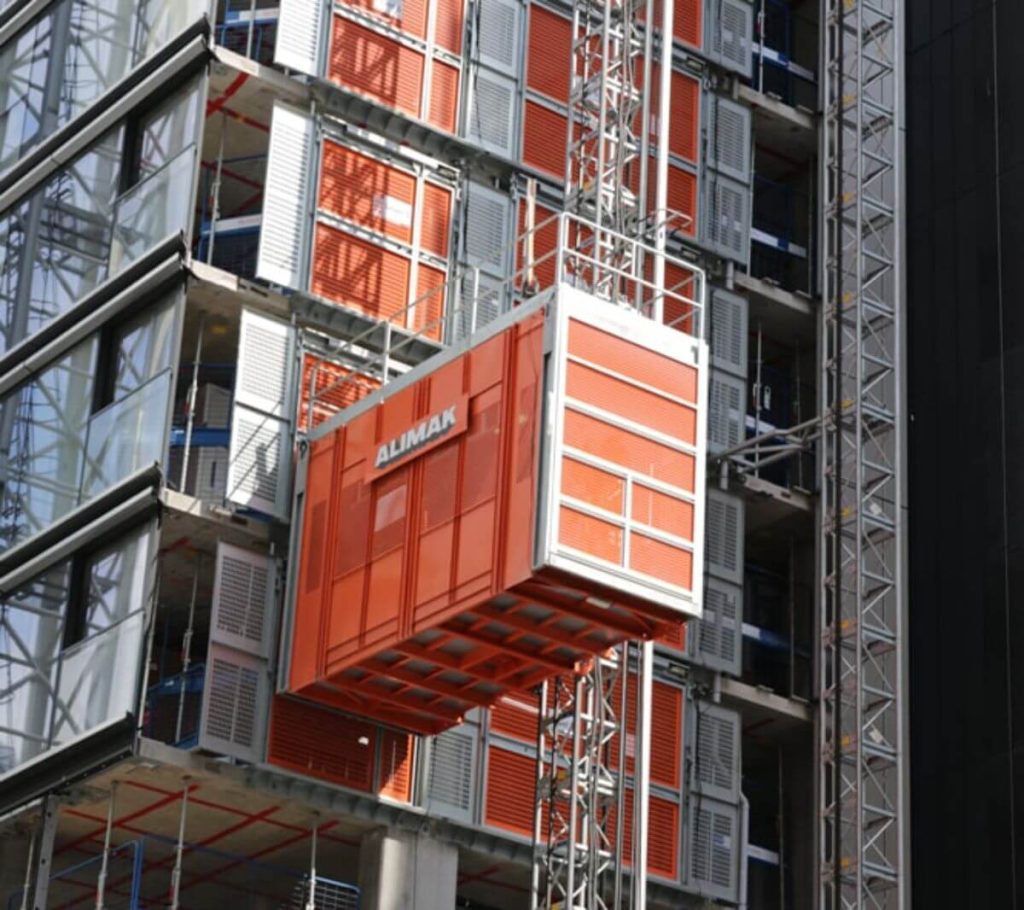 Benefits of Using Construction Hoists